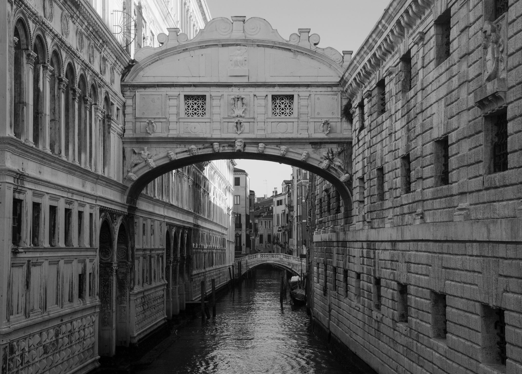 Exploring Italy's Iconic Bridges: A Journey Through History, Art and ...