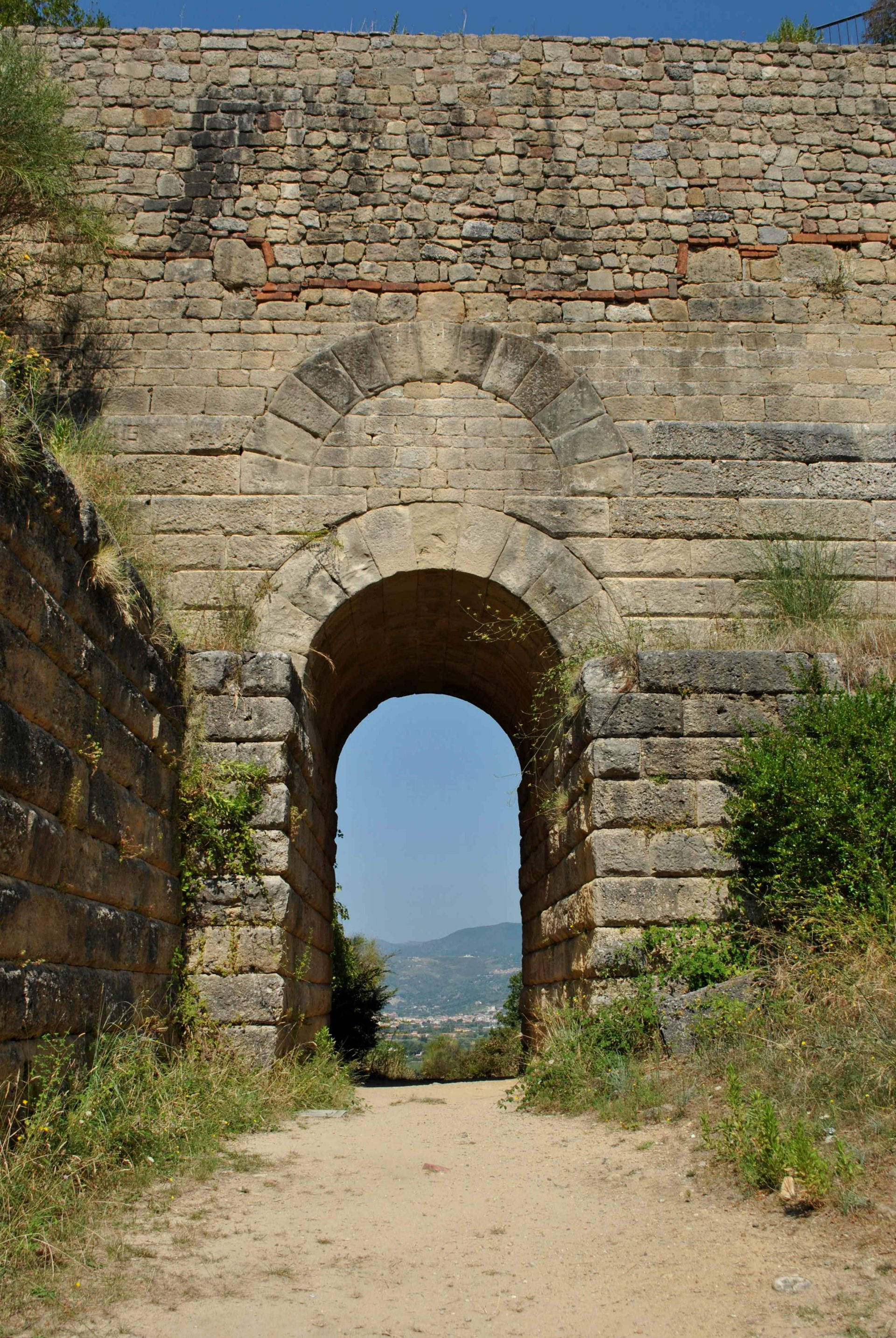 Porta Rosa: Exploring Italy's Oldest Arch - ItalianNotebook - Italy ...